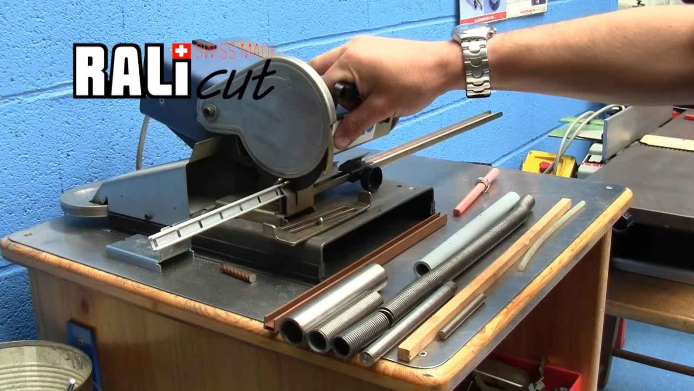 Precision cut-off saw with ultra fast speed